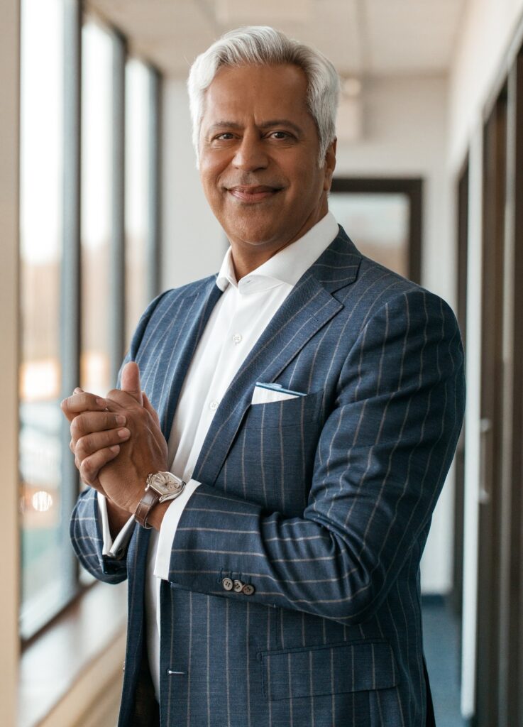 Unlock Corporate & Professional Headshot Miami in USA - Creativeklick